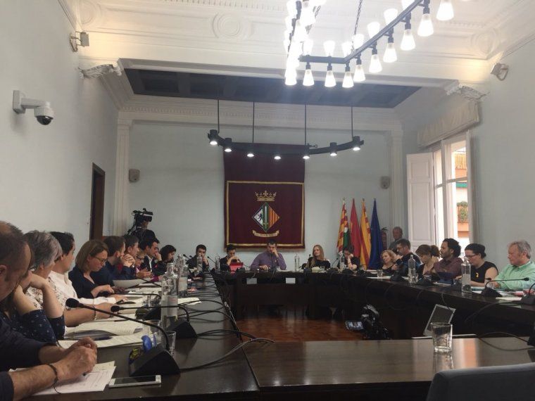 El Ple aprova l'apropament de l'autobús urbà als CAP en el comiat de ...